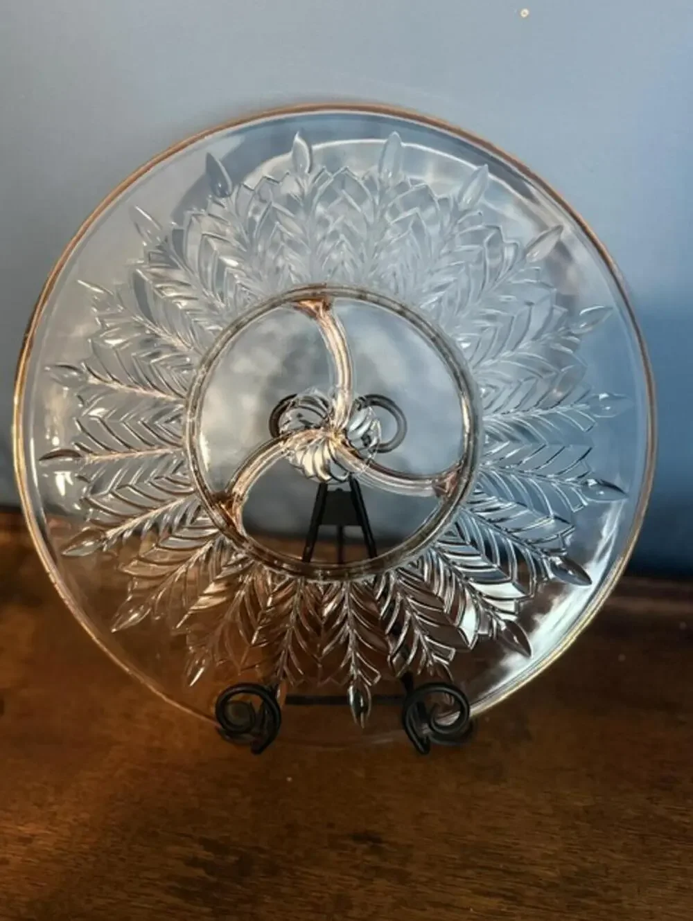 Dining | Vintage Clear Glass Decorative Plate With Leaf Pattern And ...